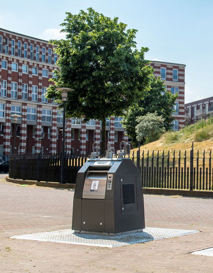Helmond start met plaatsen 140 ondergrondse containers voor restafval ...