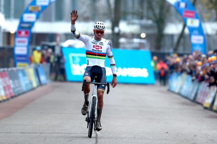 “Mijn vriendin is geen fan. Reden te meer om het te laten groeien”: Van ...