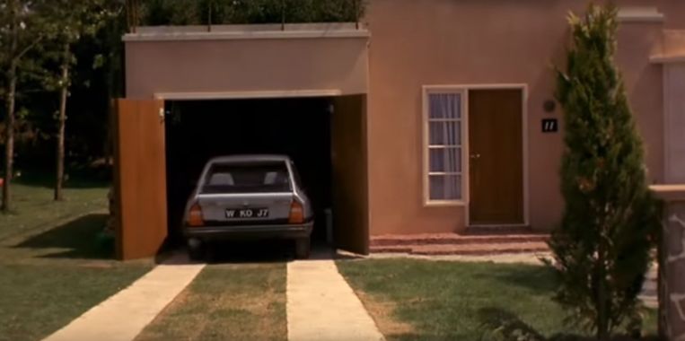 Te koop: de echte ‘buurman, wat doet u nu?’-Flodderauto | Trouw