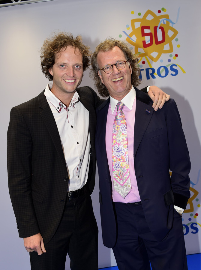 Meeste tractoren weg uit Maastricht, één blijft voor concert André Rieu ...