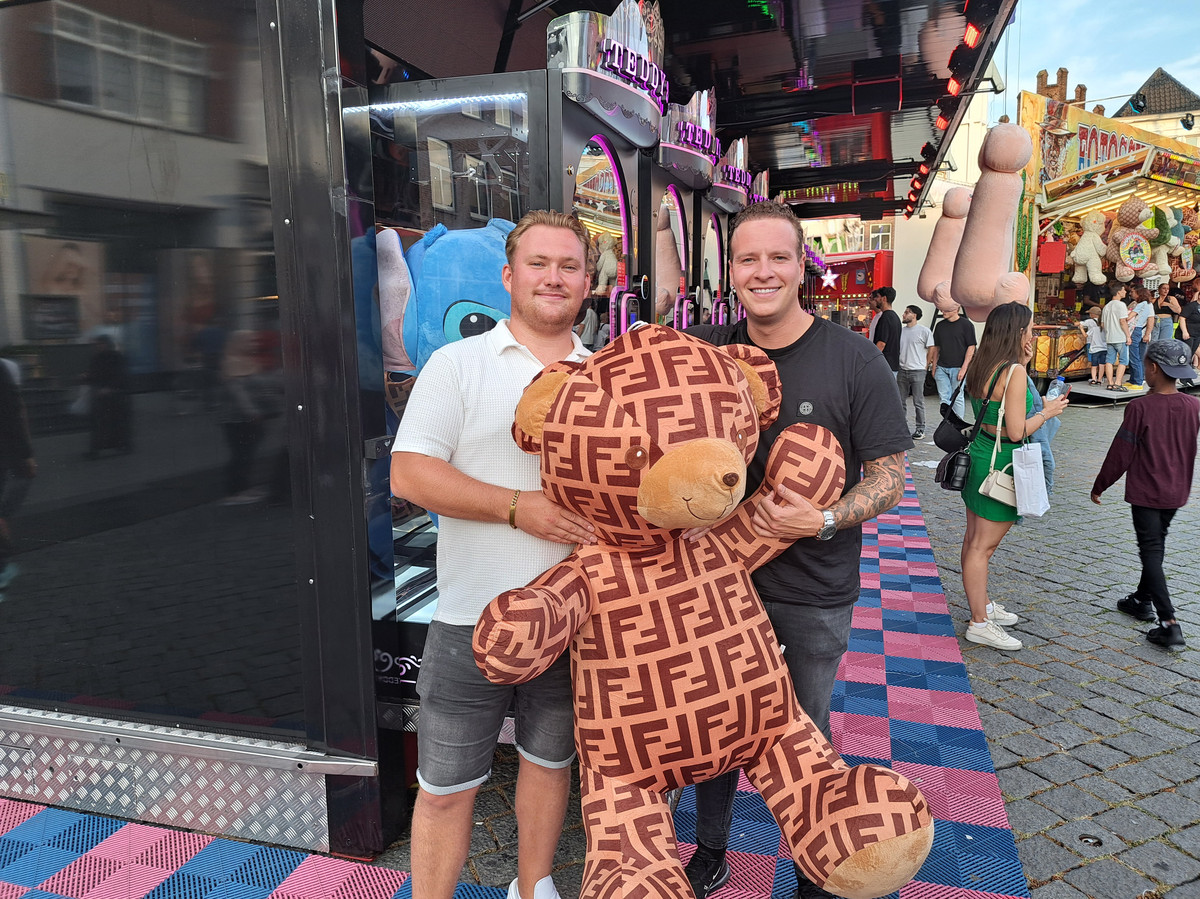 De knuffelpiemel verdeelt de kermis een beetje, maar voor alle spellen ...