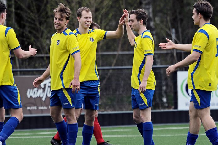 Na magere jaren is FC Uden nu op weg naar de titel: ‘Zouden niet meer ...