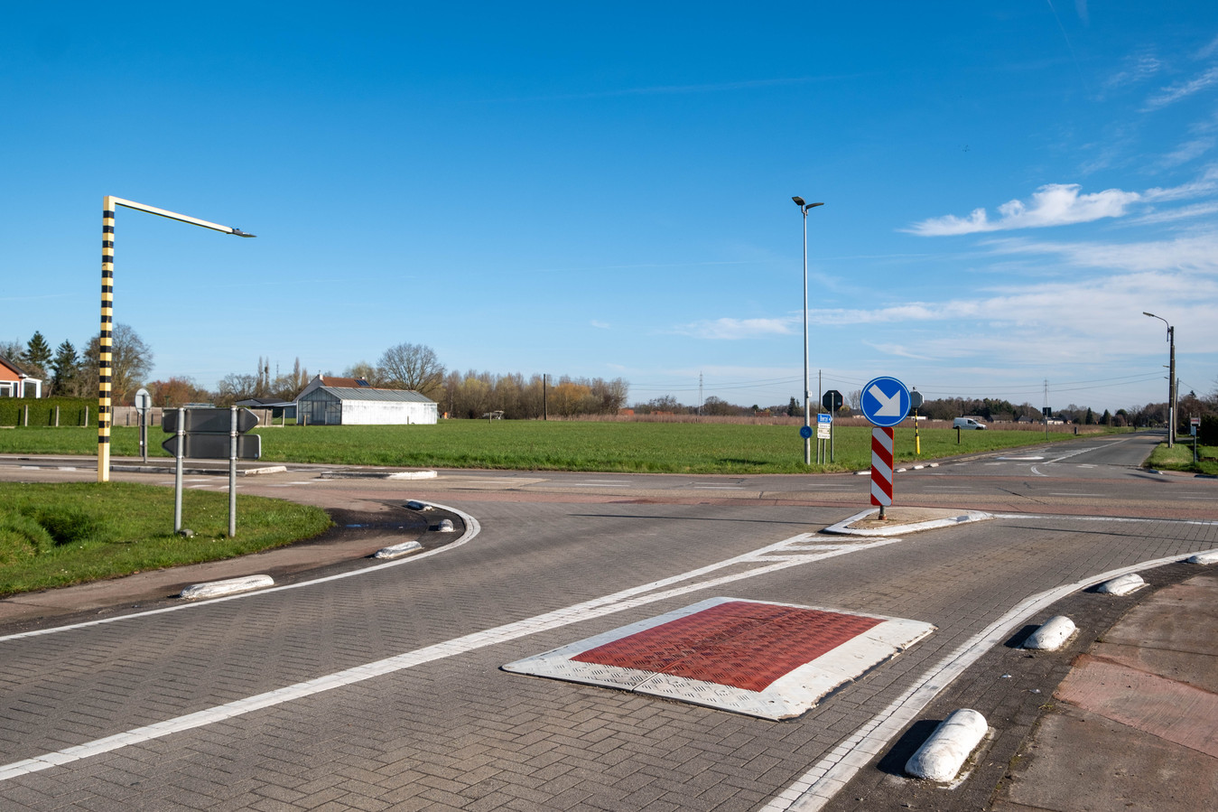 Vaste verkeerslichten op komst aan kruispunt Schriekstraat-Galgestraat: “Maar dit is géén ...