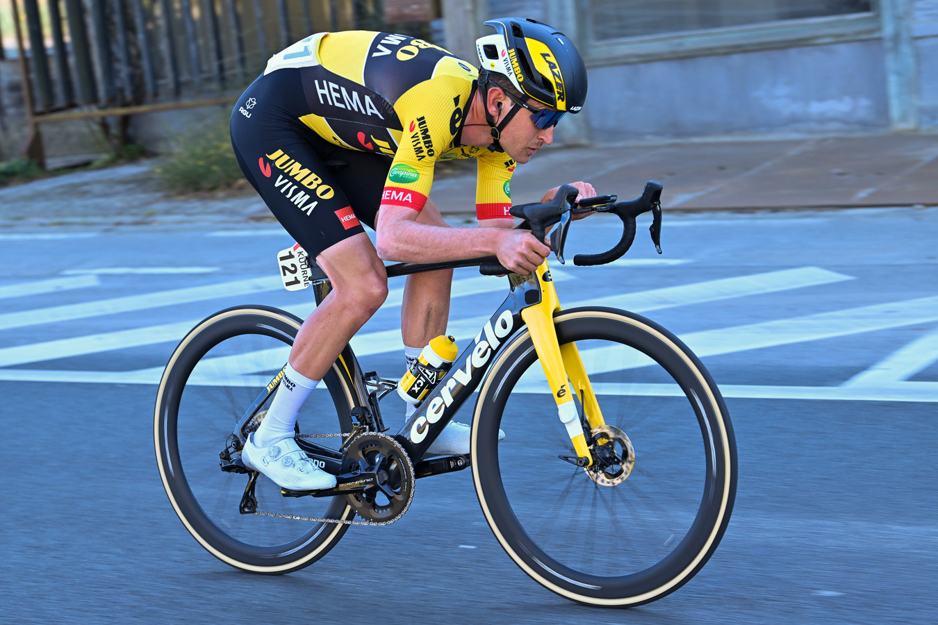 Jumbo-Visma heeft Tiesj Benoot terug na knieblessure | Foto | AD.nl