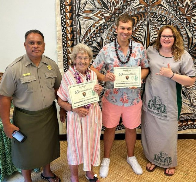 Oma Joy (94) vindt in kleinzoon ideale reisgenoot: ‘Na alle nationale parken VS doen we nu alle ...