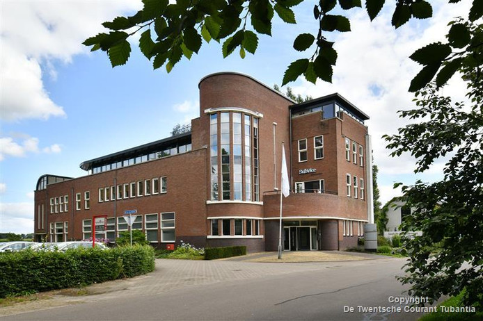 Weer leven in vroegere gymnasium van klooster in Zenderen | Borne ...