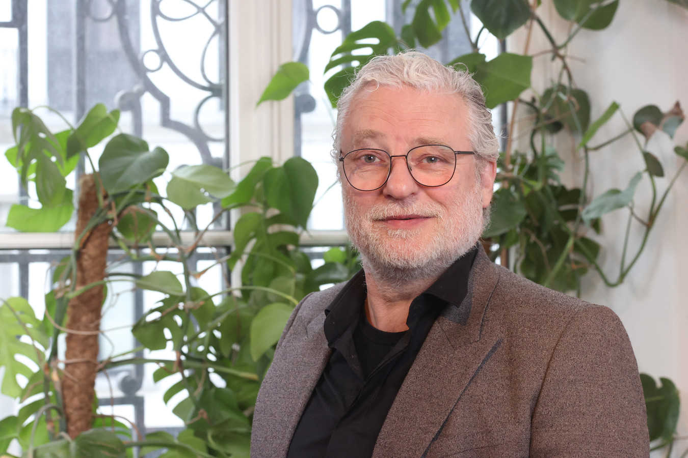 BV’s vertellen over eigen ervaringen na ‘Godvergeten’: “Die pater zat ...
