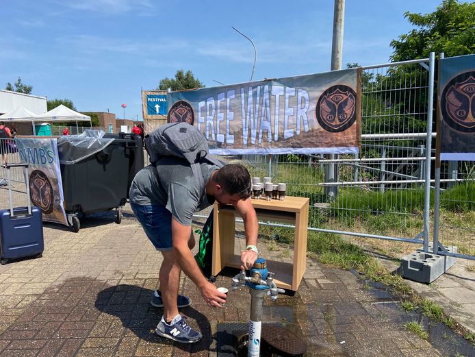 In extreme hitte naar huis vanop Tomorrowland: NMBS zorgt voor gratis ...