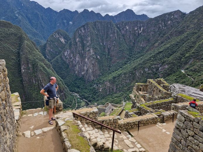 Gestrande Belgen aan Machu Picchu staan voor keuze: urenlang wandelen of wachten. "11 uur aan ...