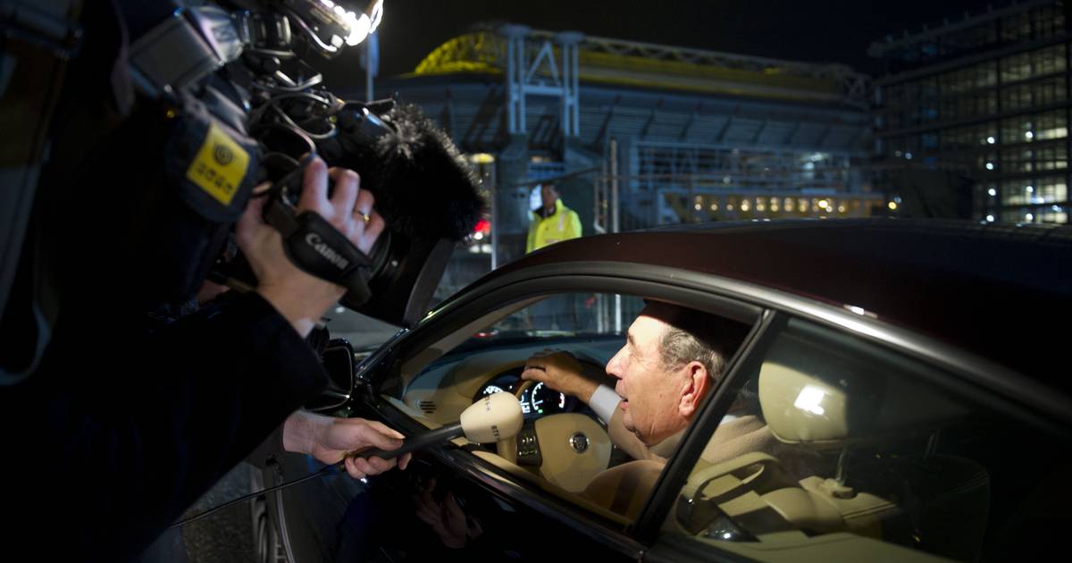 Ajax-leden stemmen vijf personen in bestuursraad | Voetbal ...