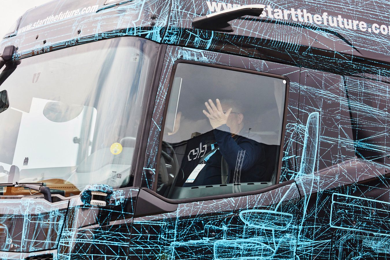 Deze truck rijdt uit zichzelf: ‘Dit moet het werk van de chauffeur ...