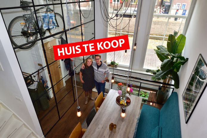 Dit huis met terras (en vijf woonlagen) in de binnenstad van Gouda ...