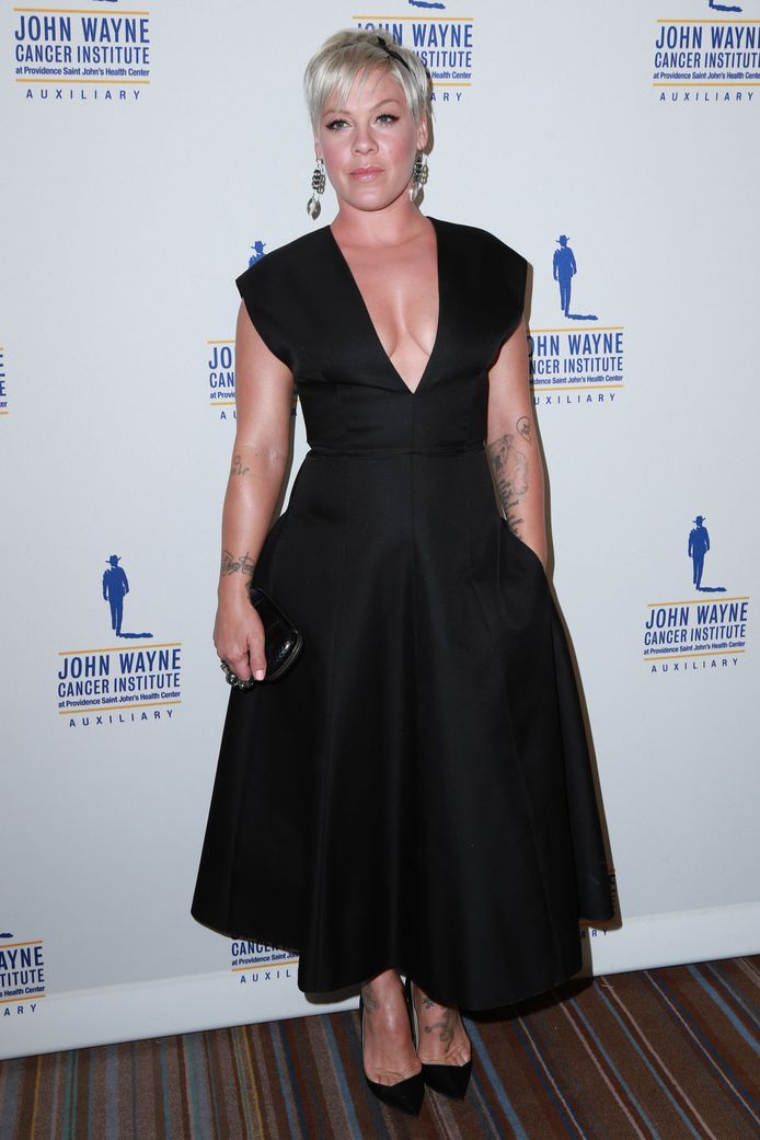 Pink baalt flink van negatieve opmerkingen over gewicht | Show | AD.nl