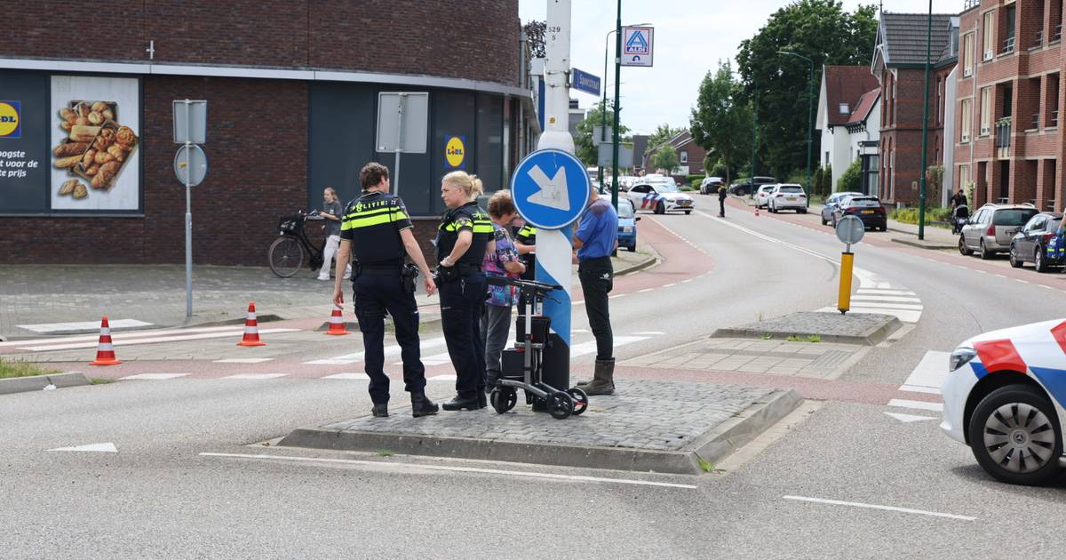 Vrachtwagen rijdt man met rollator aan op zebrapad | 112 nieuws Land van Cuijk | gelderlander.nl