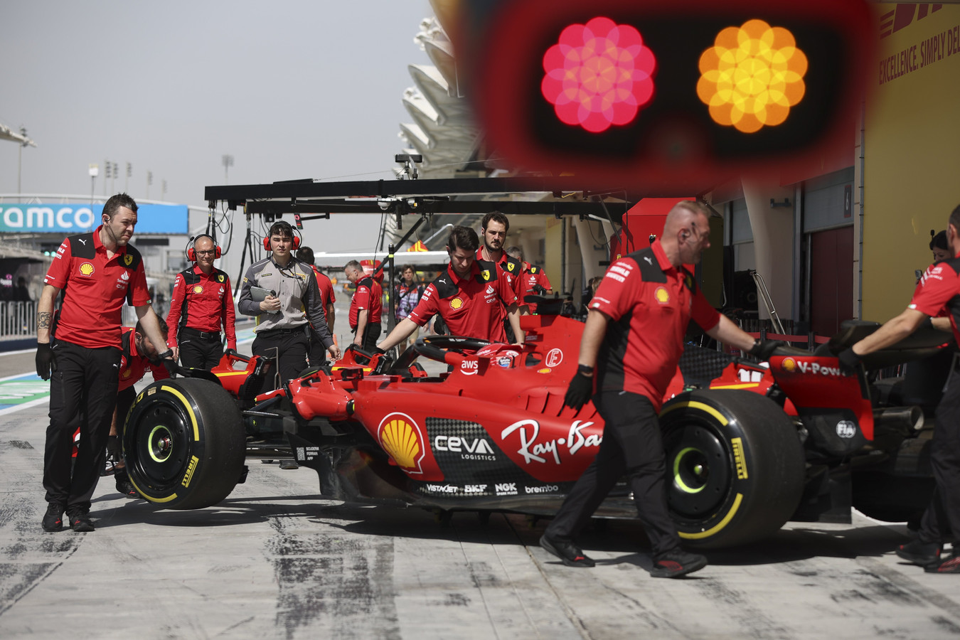 Hoe ziet een raceweekend eruit? Wat betekenen de verschillende vlaggen ...