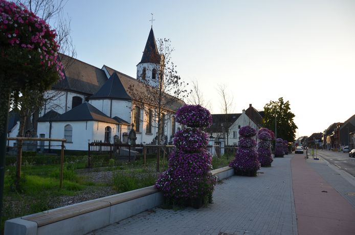 Expo ‘Kapellekensbaan – statie Lochristi’ in kerk Zeveneken | Lochristi ...