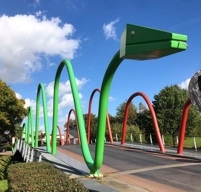 Op de Hengelose ‘Slangenbrug’ is altijd weer een weg terug | Hengelo ...