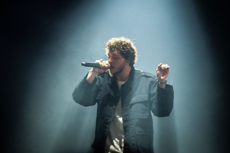 Jack Harlow zat drie kwartier lang op een troon, maar wel eentje die ...