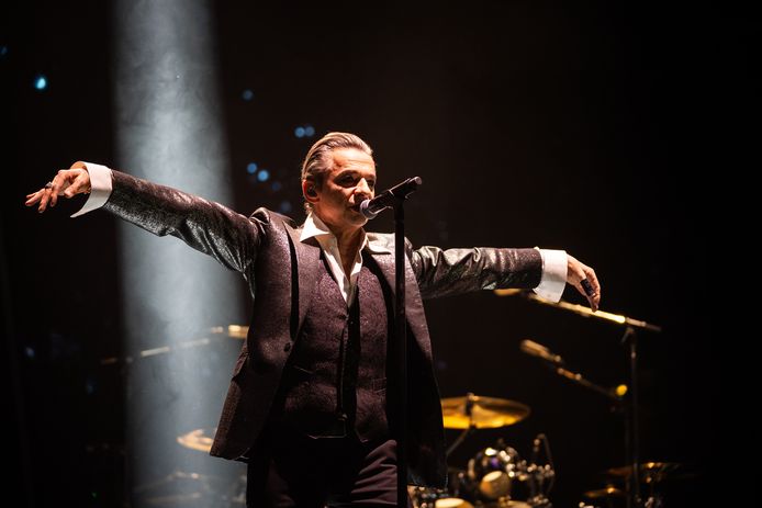 RECENSIE. Depeche Mode in Sportpaleis: “Vervloek de man die zegt dat ze ...