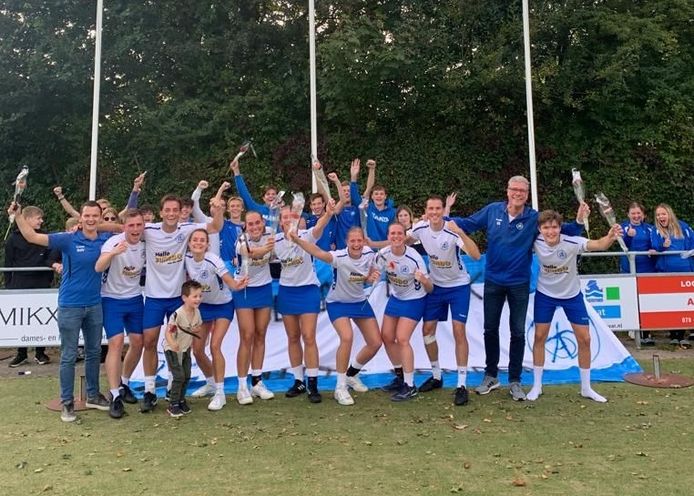 Alleen voor KCR wilde succesvolle coach ADO verlaten: ‘Trots dat ik ...