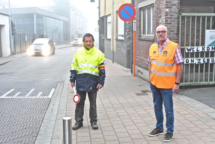 Directeur Luc Beyens klaagt over verkeer in schoolomgeving: “Vlak voor ...