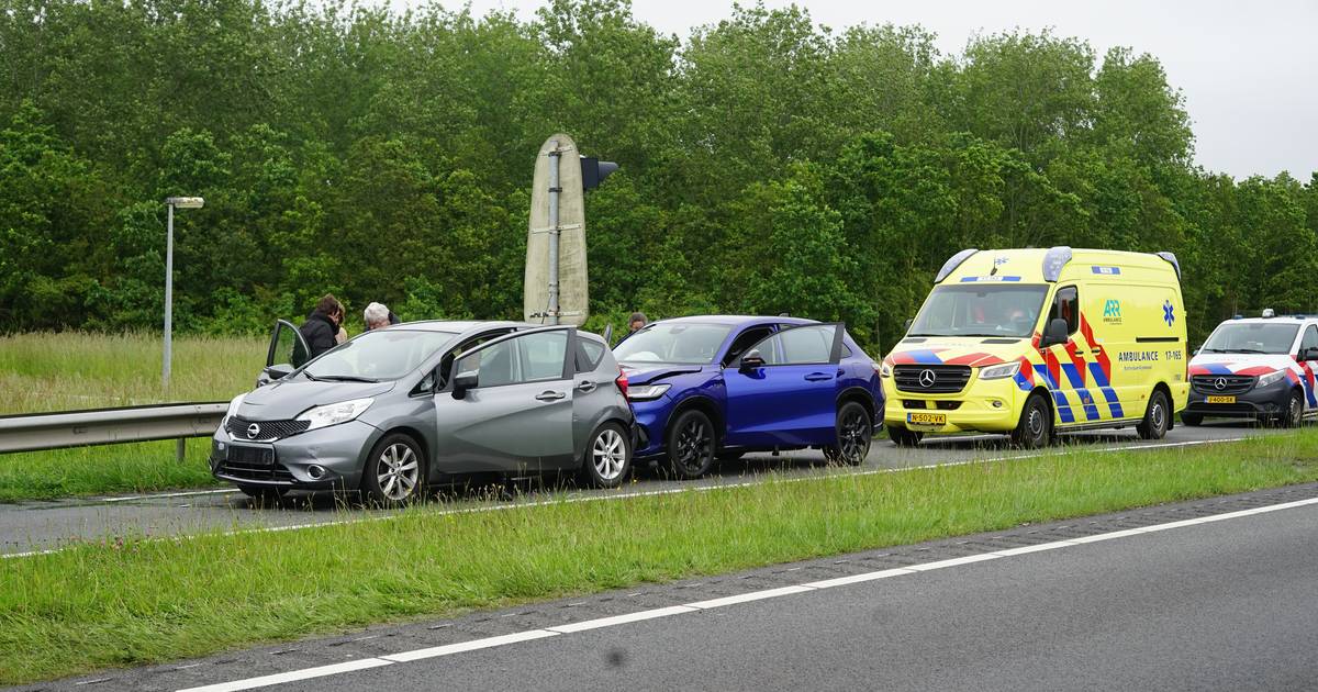 Meerdere voertuigen betrokken bij ongeluk op N215 | 112 nieuws Goeree ...