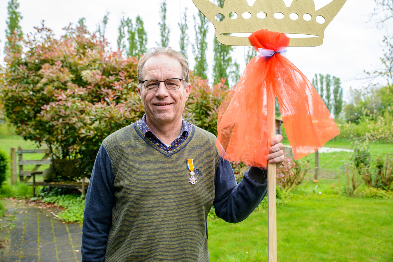 Lintjesregen in Someren flinke plensbui: dertien lintjes uitgereikt ...