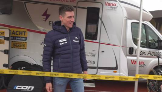 Michael Vanthourenhout heer en meester in Sint-Niklaas: “Uur lang tegen mezelf gevochten ...