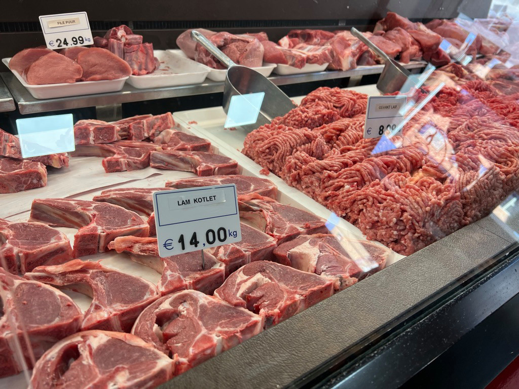 Zeven jaar geleden opende enige halal-slagerij de deuren : “Balletjes ...