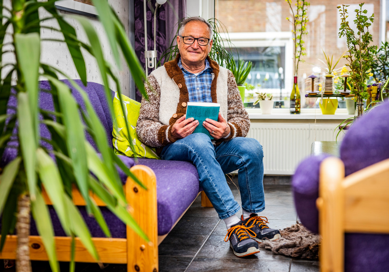 Ies (74) is voor het eerst echt verliefd, op de veel jongere James ...