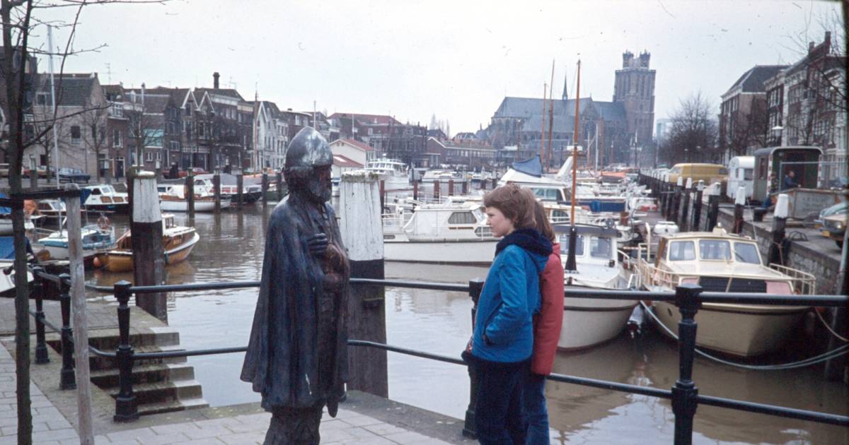 Graaf Dirk IV kreeg in Dordrecht ‘een drol van een beeld’ | Dordrecht ...