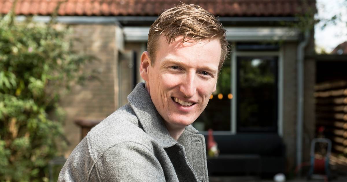 Op zijn 30ste loopt Matthijs al met een stoma rond, maar hij heeft één ...