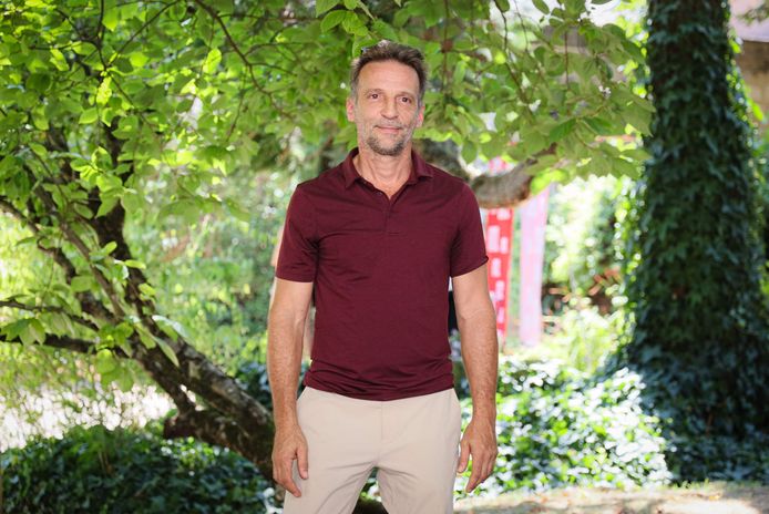 Franse acteur Mathieu Kassovitz zwaargewond na motorongeluk | Show | AD.nl