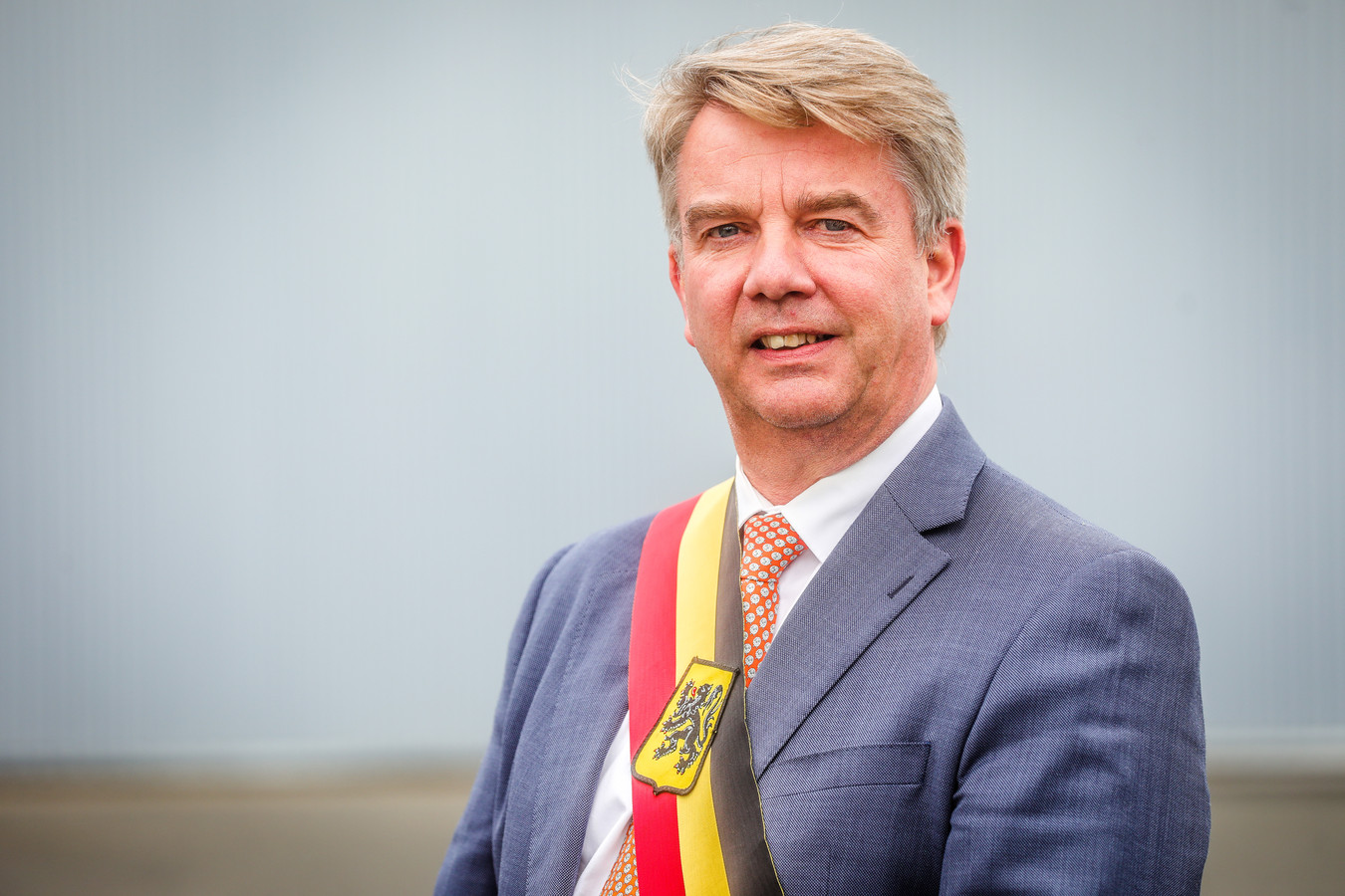 “Die mensen zijn óók slachtoffer”: burgemeester Jan De Keyser bezoekt ...