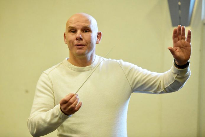 Hengelose Maestro in aantocht: Jan van Halst ‘zwaait’ stiekem op zolder ...