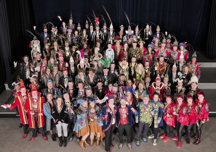 Gevederde prinsen en prinsessen op een kluitje in Geldrop: zo begint ...