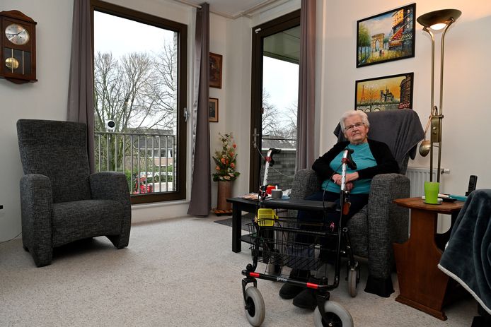 Lift in appartementencomplex Boxmeer kapot, hulpbehoevende ouderen ...