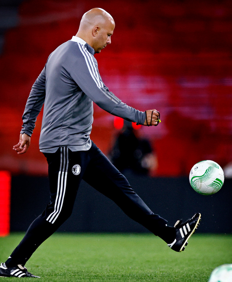 Arne Slot is de nieuwe Nederlandse meester: met deze methode loodste ...