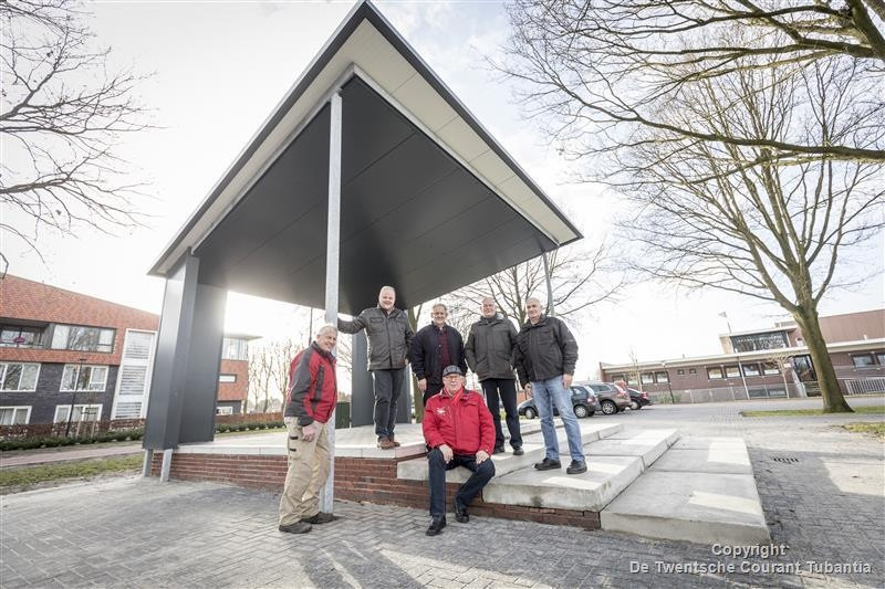 Muziekkoepel op evenemententerrein Westerhaar klaar voor gebruik | Foto ...
