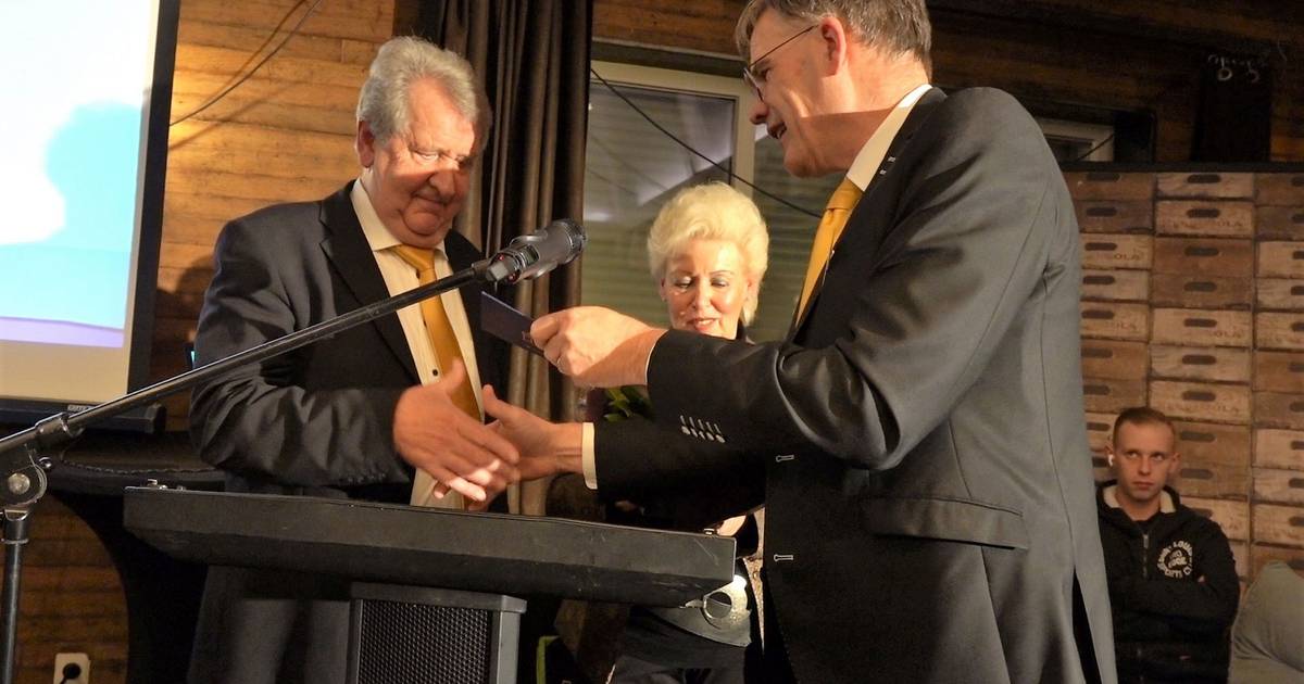 Volleybalsters ACE'19 vieren titel en preses Oudheidkundige Vereniging ... Volleybalsters ACE'19 vieren titel en preses Oudheidkundige Vereniging ...