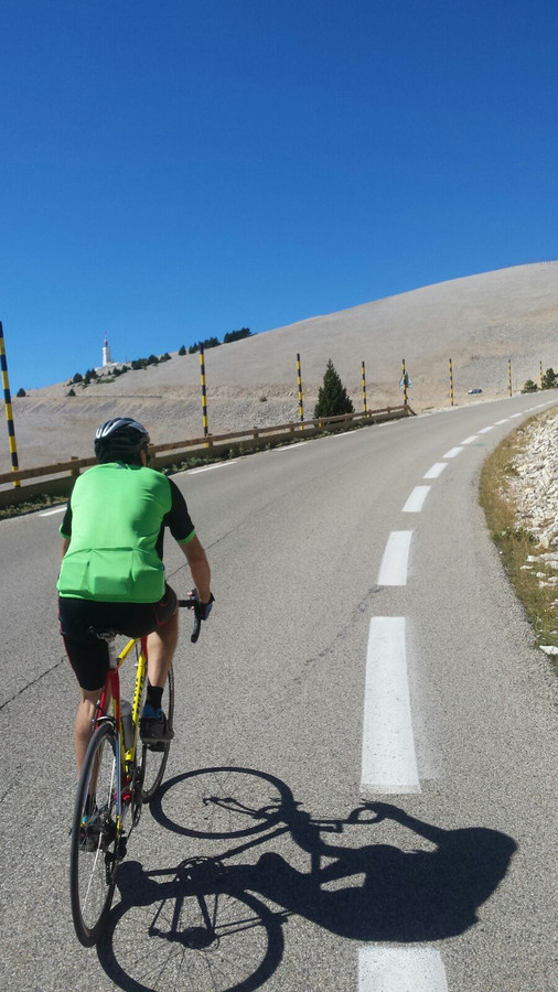 Hans Manders fietste Mont Ventoux, voor Tom Simpson: 'Zeldzaam gevoel ...