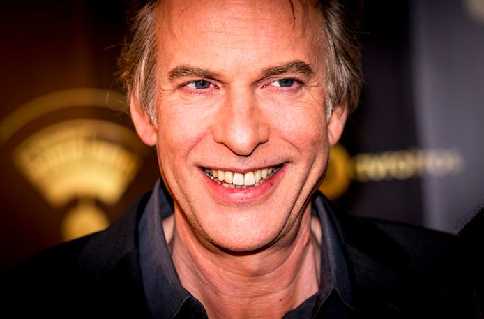 Adam Curry luncht met andere 'uitblinkers' bij koningspaar | Show | AD.nl