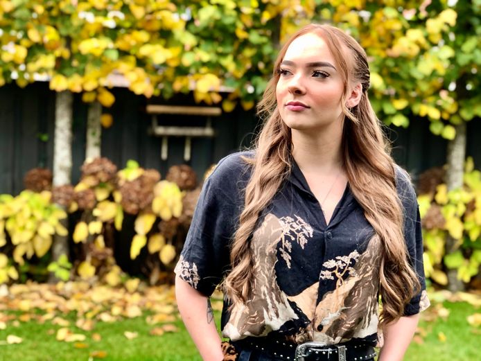 Singer-songwriter Josie levert ook op bestelling en haar muziek gaat zo ...