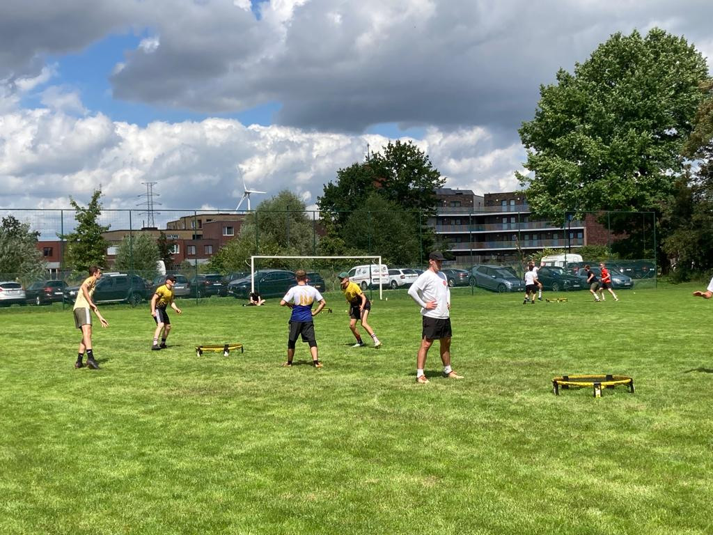 Roundnet Gent viert vijfjarig bestaan met een internationaal toernooi ...