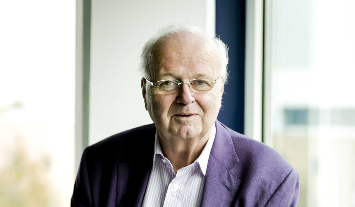 Zorgexpert Chris Oomen: ‘Het is allang code zwart, pak covid aan alsof ...