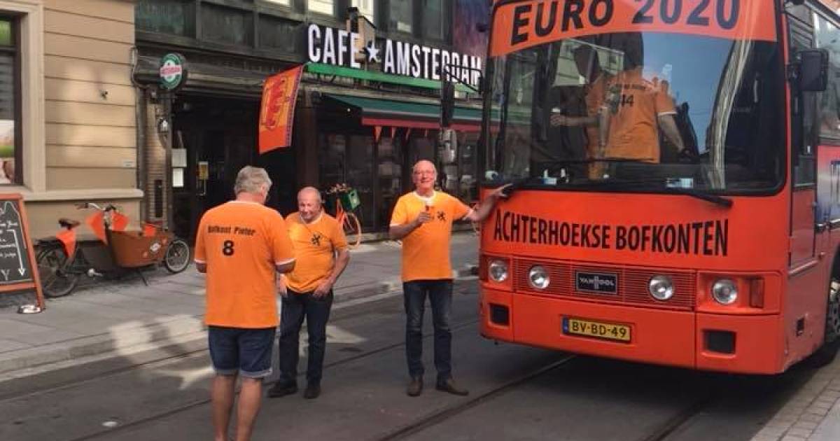 Achterhoekse Bofkonten met eigen oranje bus naar Leeuwinnen in Oslo ...