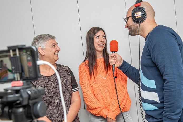 MNM-presentator Brahim bezoekt toekomstige bruid Celine | Izegem | hln.be
