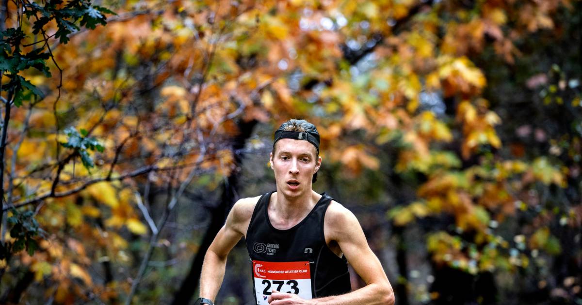 Hardlopende boer Teun Duisters moet na zijn zege in de Molenvencross ...
