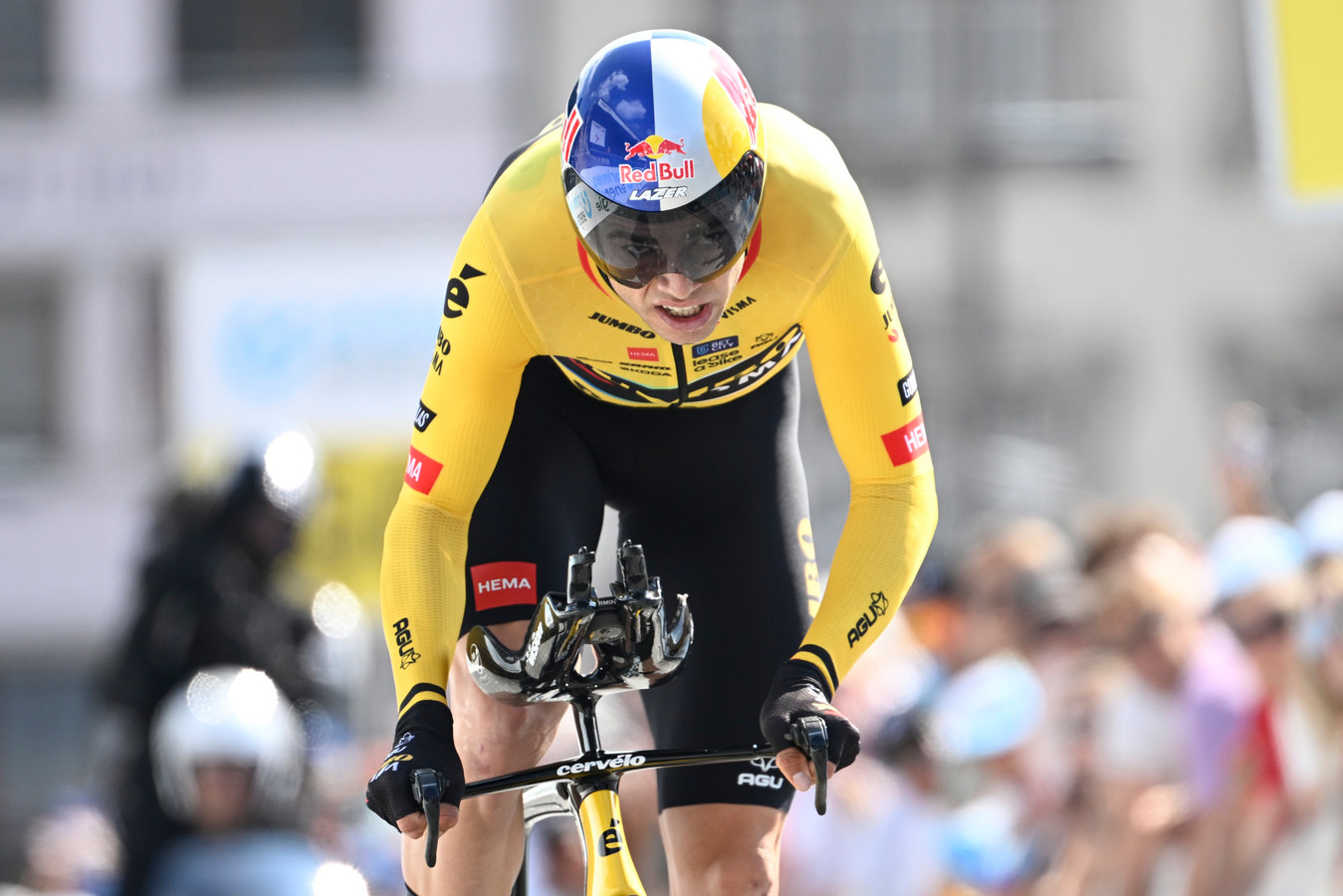 Wout van Aert is weer coureur na weken hoogtestage: “Het doel in de ...