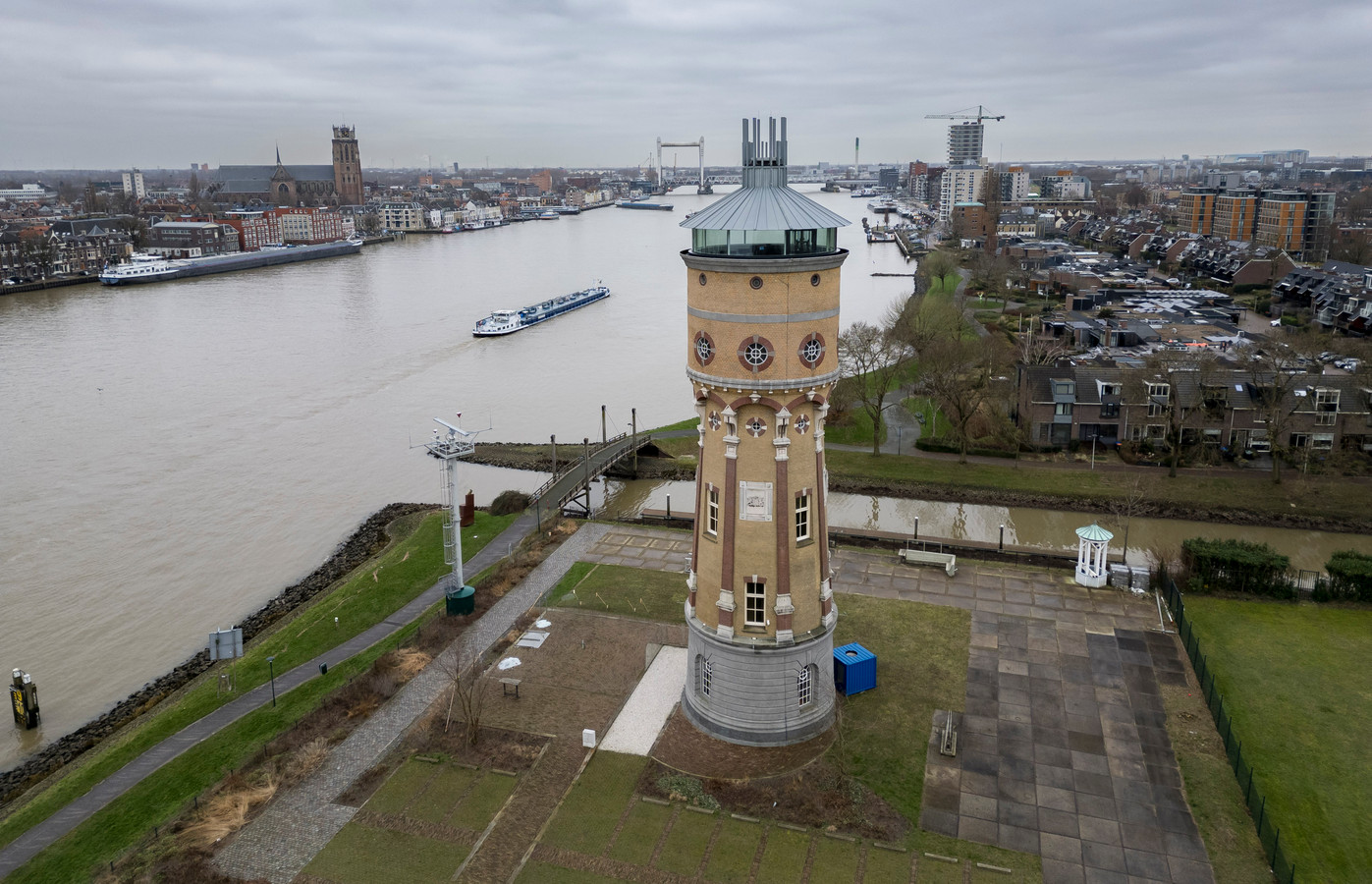 Monumentale watertoren wordt plek voor alle Zwijndrechtenaren, óók om ...